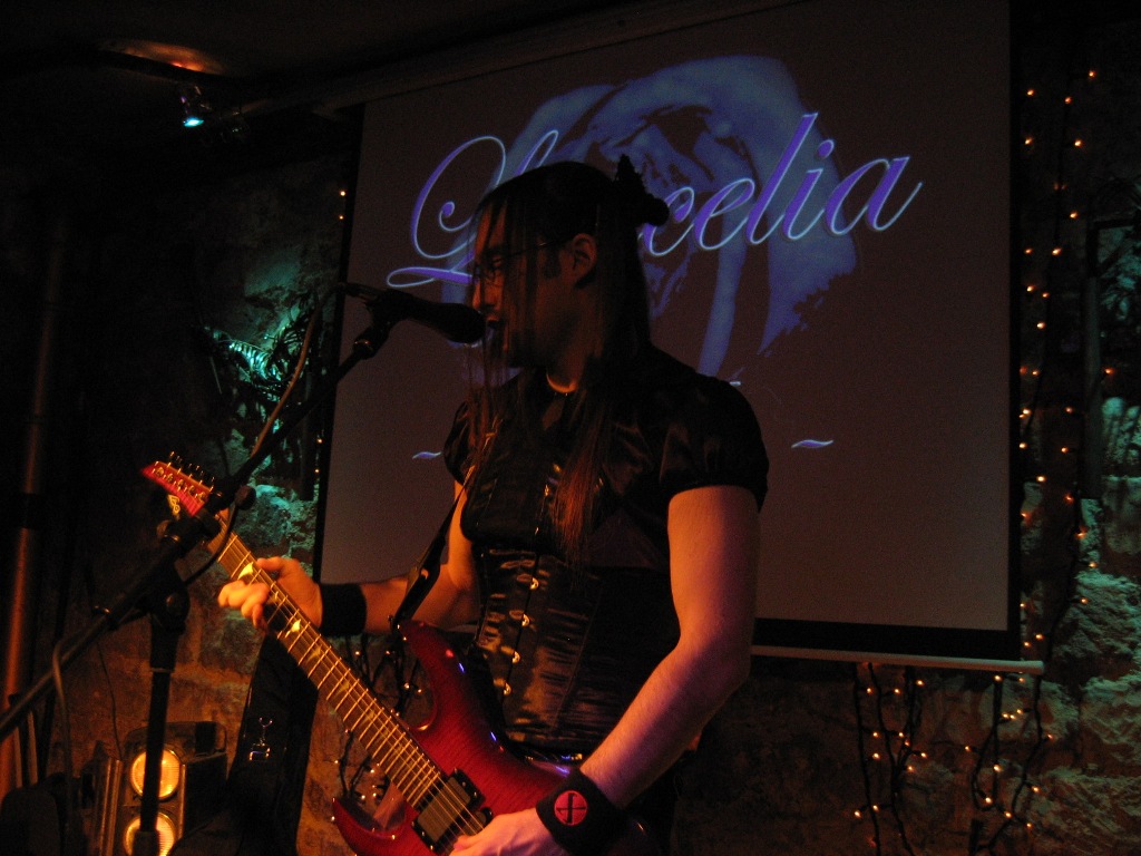 Retrospective Lyncelia, article #4: Premier concert - www.lyncelia.com